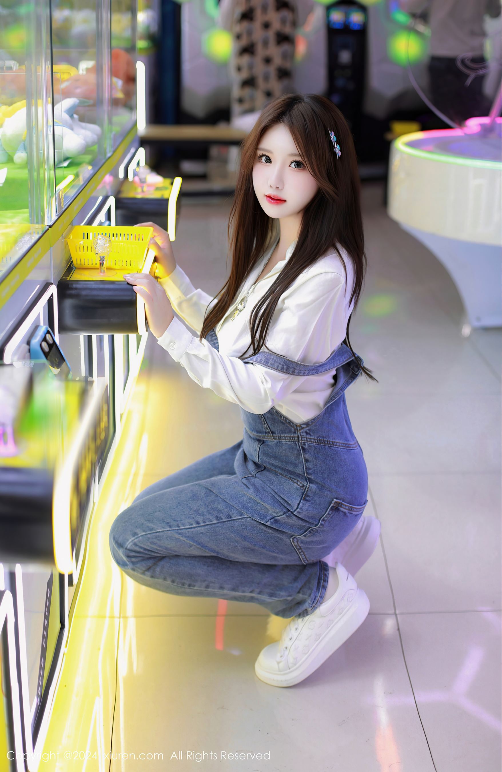[XiuRen秀人网] No.8087 小薯条nienie 美腿性感_秀人网